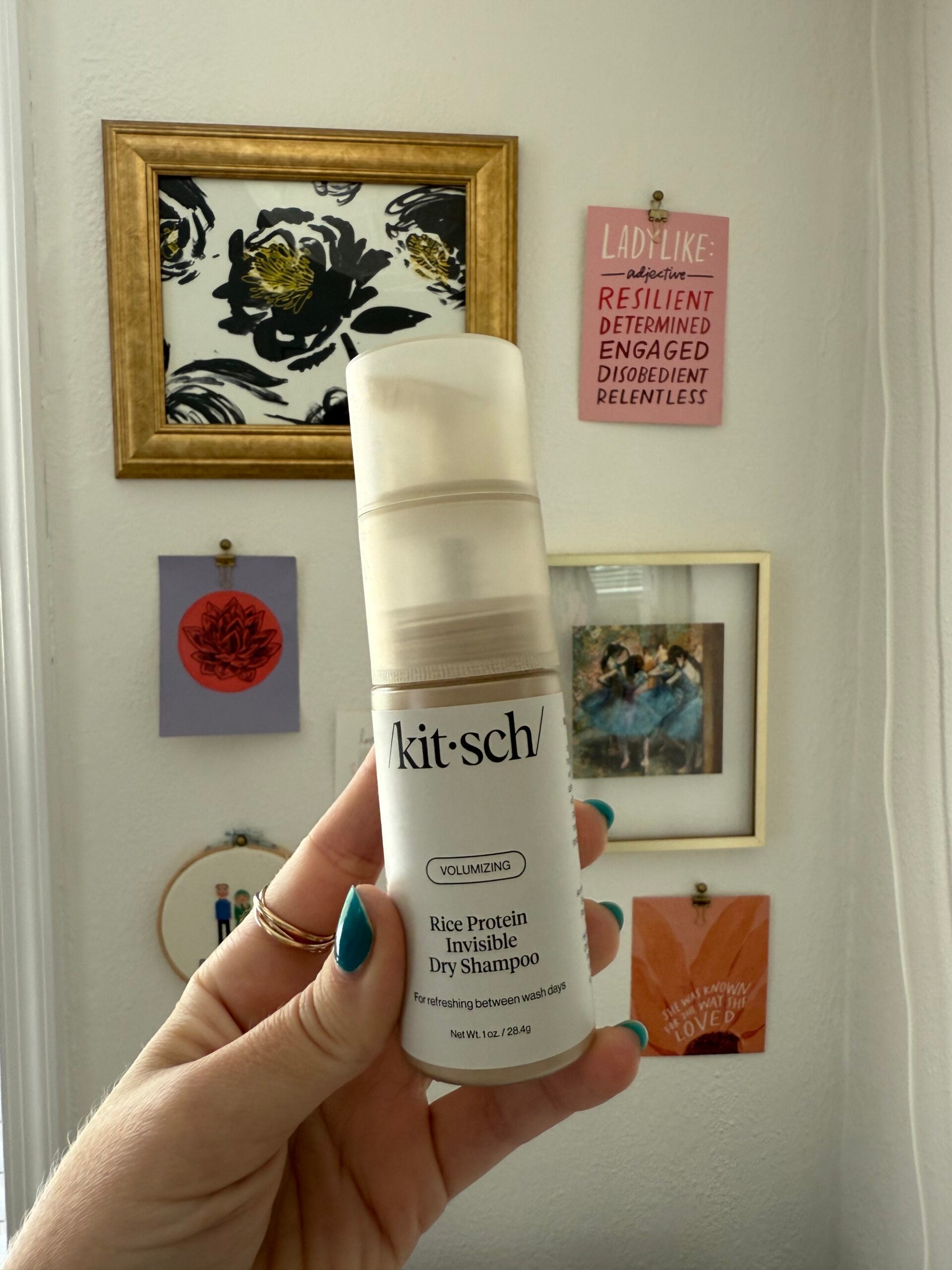 We Tested 10 Natural Dry Shampoos—Here’s What Made the Cut - The New Knew